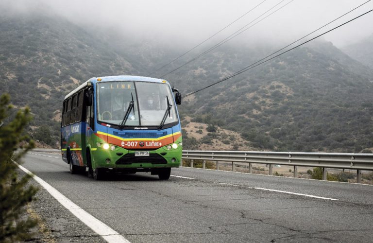 Conoce los primeros buses eléctricos made in Chile | Marca Chile